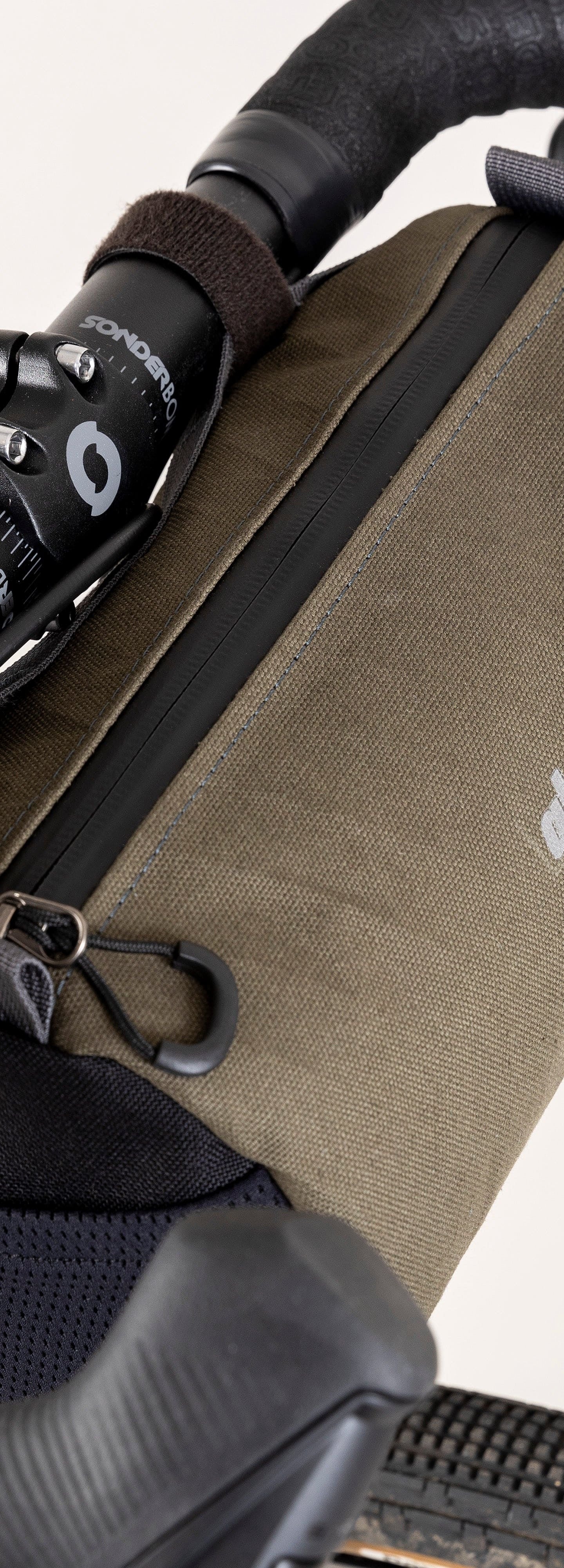 Toploader 4 Litre Canister Handlebar Bag