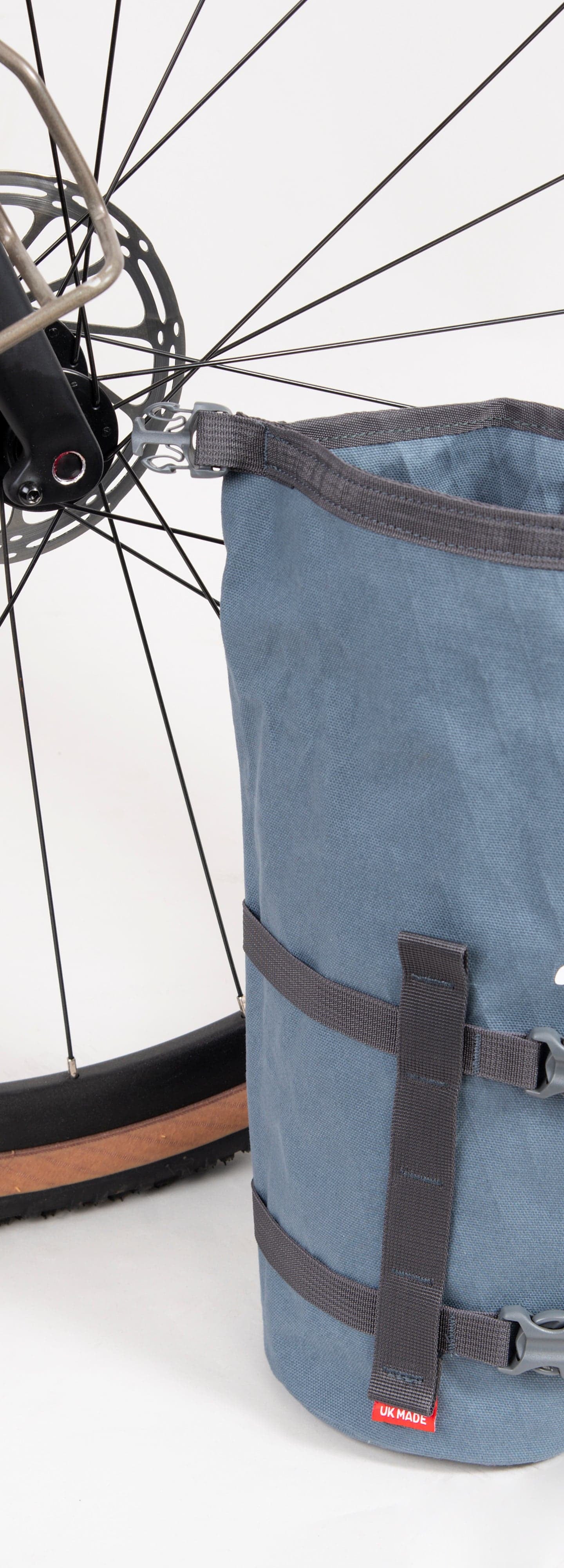 Betonga | 3L Weatherproof Front Fork Cage Bag
