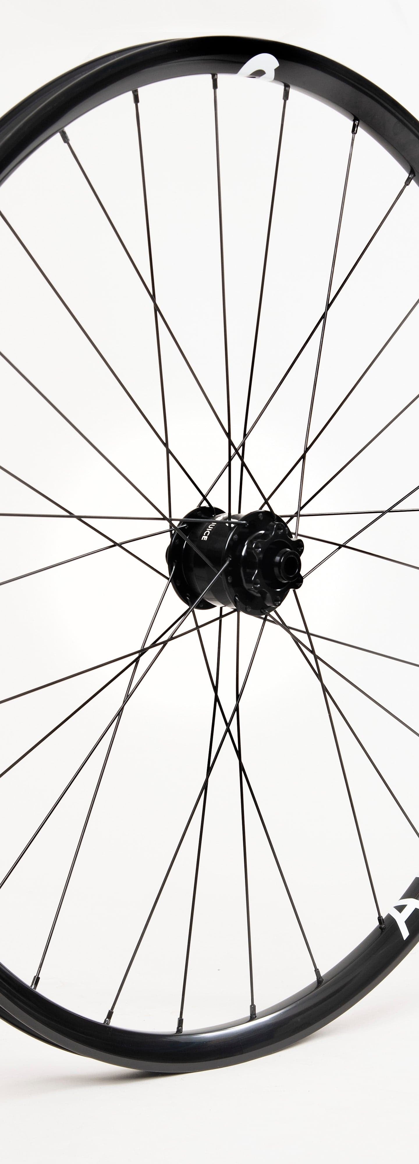 Sonder Alpha 700c Dynamo Wheelset | Alpkit