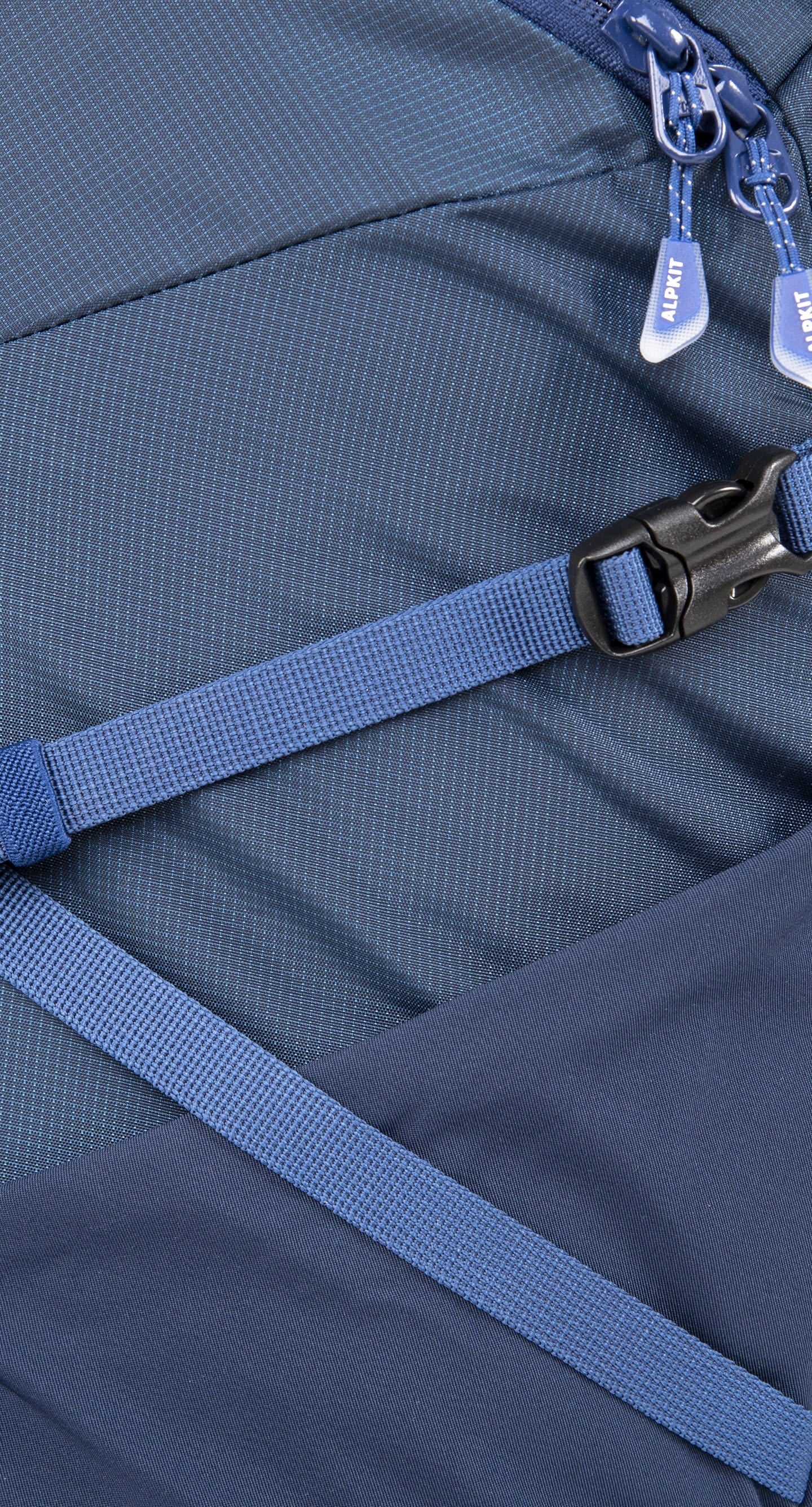 Presta 25L Daypack Backpack